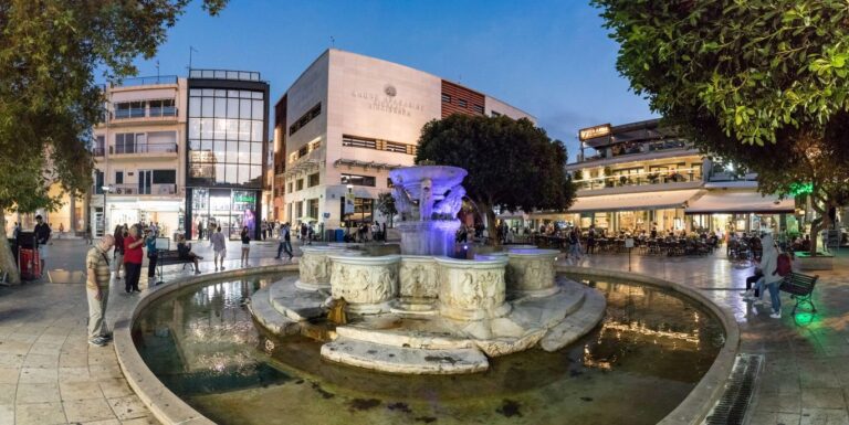Morosini Fountain Heraklion - Crete Greece Travel Guide